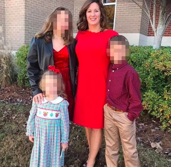 Amy-Anderson-3 – KonnieMoments